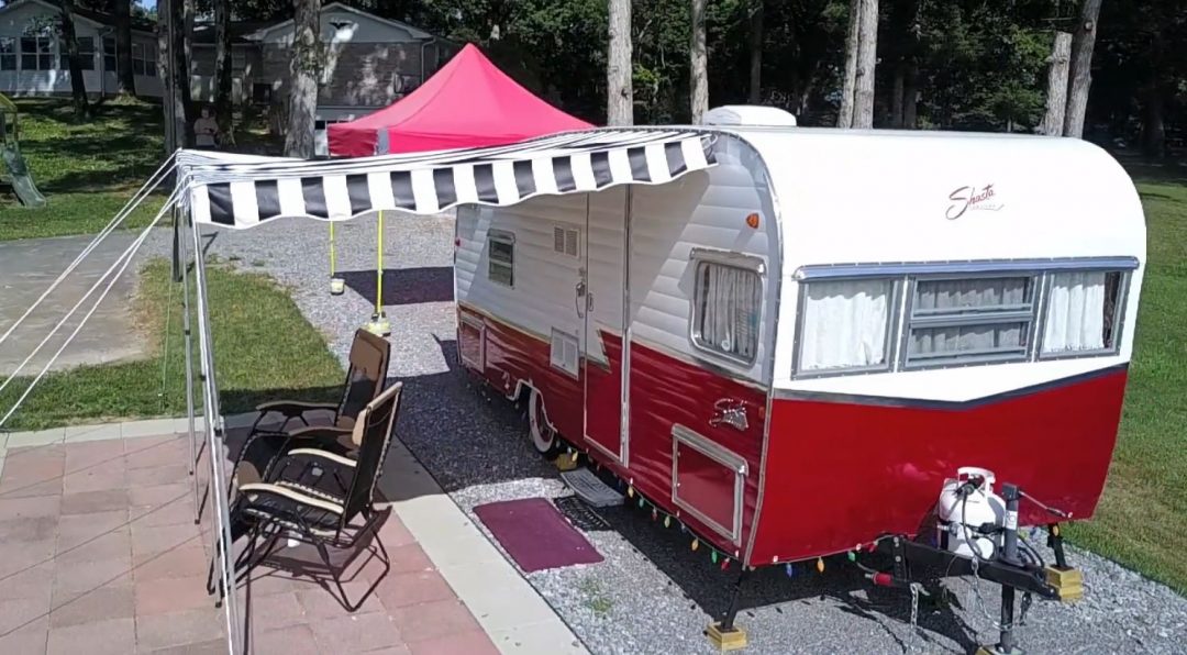 Shasta Retro 2015 19' Airflyte camper interior and exterior tour