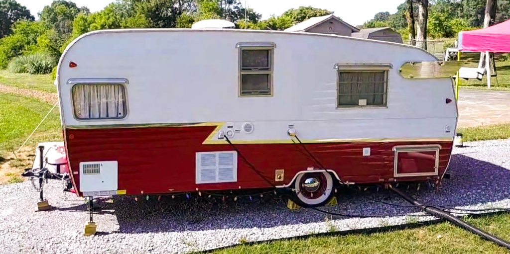 Shasta Retro 2015 19' Airflyte camper interior and exterior tour